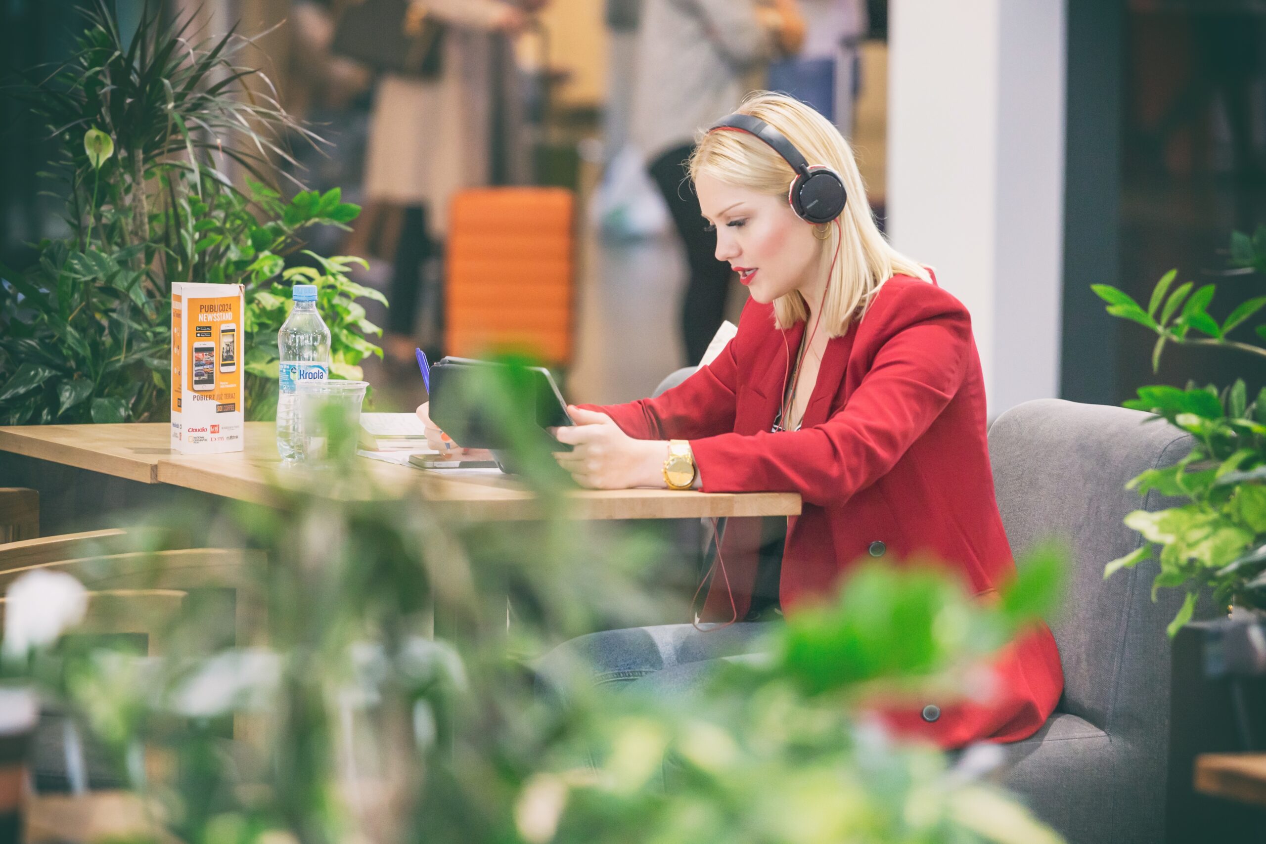 Ways how asynchronous video interviews improve campus hiring